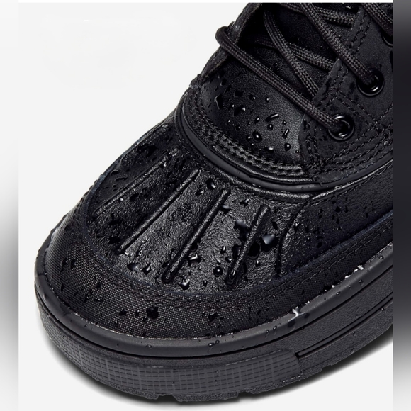 Nike ACG | Shoes | Nike Woodside 2 High Acg Shoes In Black 7y Big Kids ...